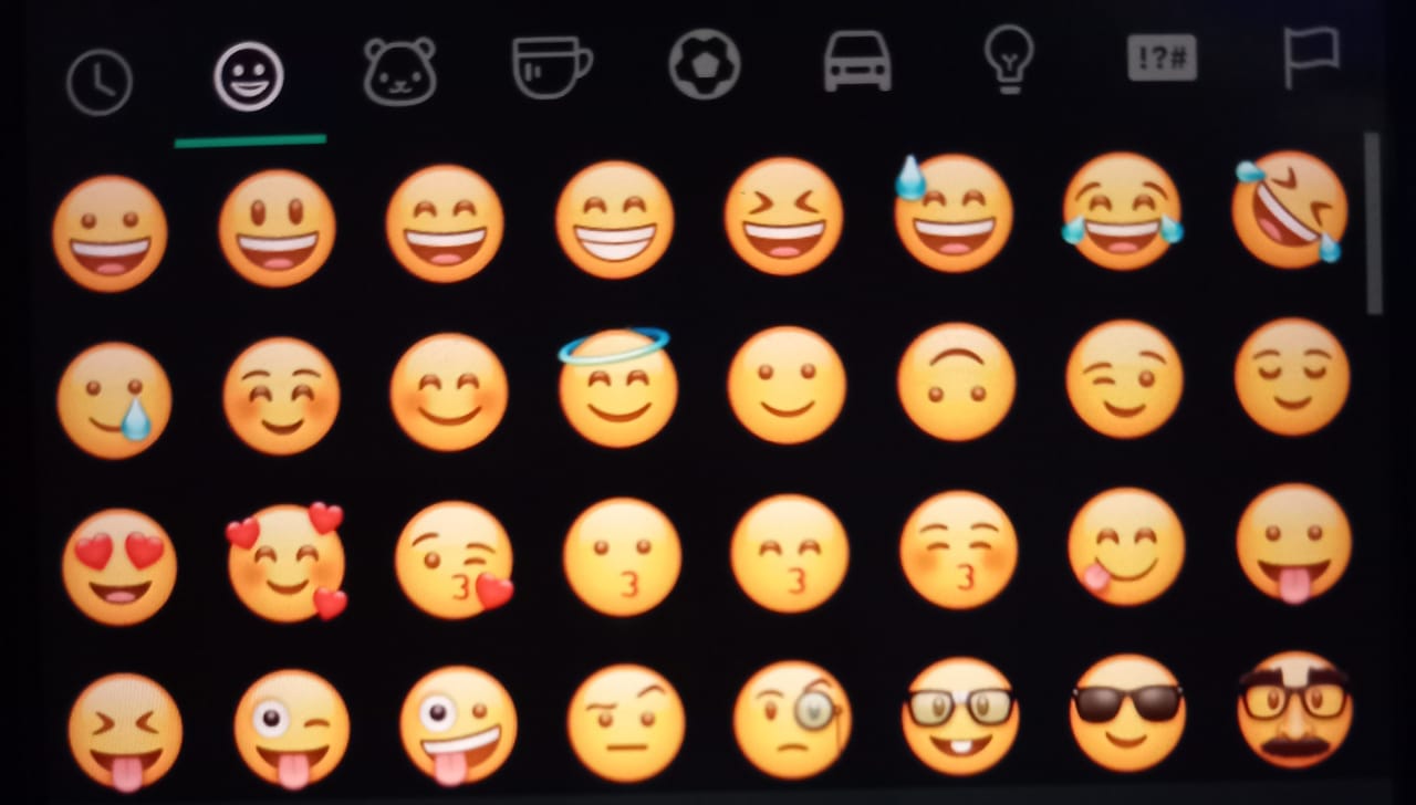 Jangan Sampai Salah! Ini 40 Arti Emoticon yang Sering Digunakan ...