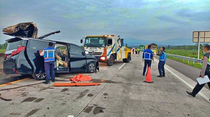 3 Orang Meninggal Dunia Dalam Kecelakaan Mobil Alphard, Salah Satunya Warga Magelang - BorobudurNews