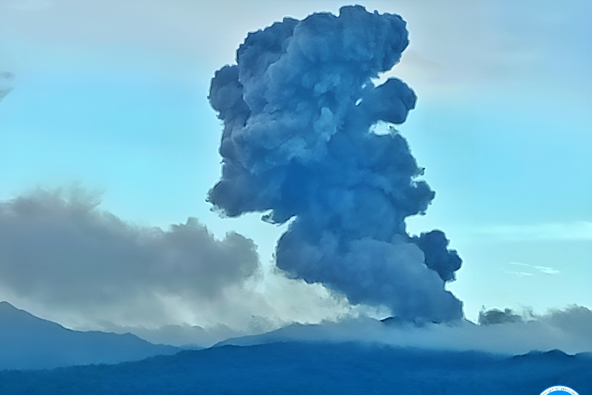 Gunung Api Dukono Erupsi, Letusan Capai Ketinggian 800 Meter - BorobudurNews