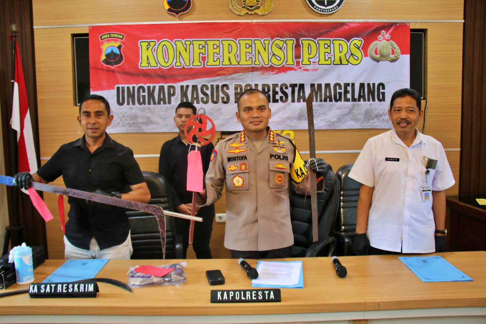 4 Pelajar SMP Bersajam di Magelang Diduga Hendak Tawuran Ditangkap ...