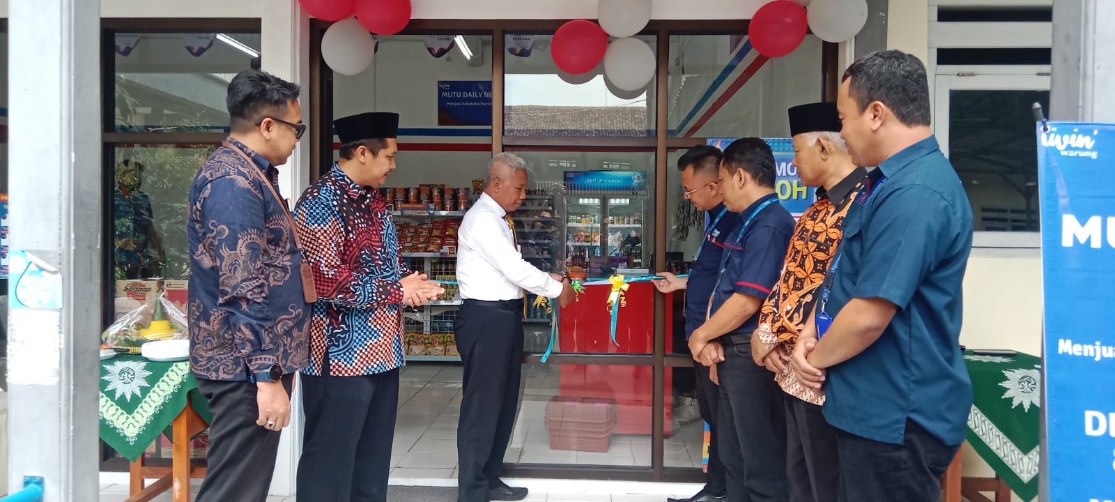 Wujud Kemandirian Sekolah, SMK Muhammadiyah I Muntilan Launching Warung ...