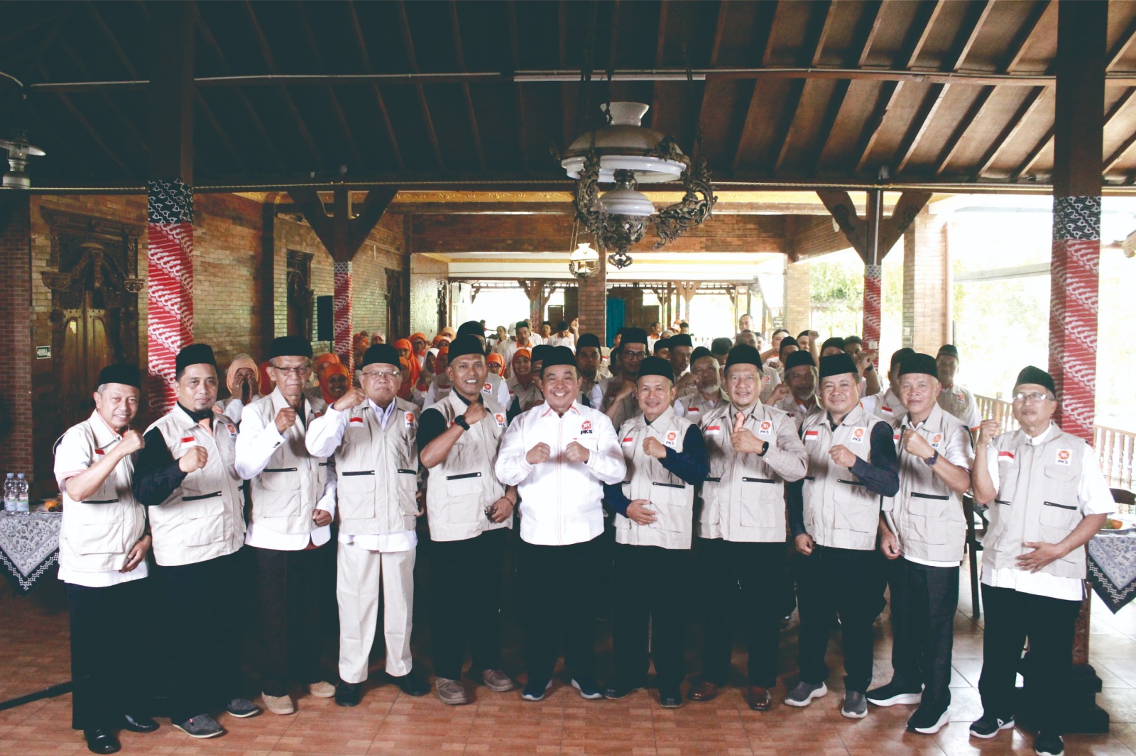 Rompi Dipakai, Pengurus Baru PKS Magelang Siap Berkhidmat Sepenuh Hati ...